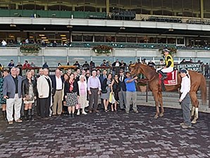 Ring Weekend - Horse Profile - BloodHorse