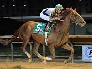 Flashy Dresser Impressive in Hilton Memorial - BloodHorse