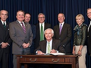 KY Governor Signs BC Tax Exemption Bill - BloodHorse