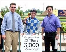 Cliff Berry Wins 3,000th Thoroughbred Race - BloodHorse