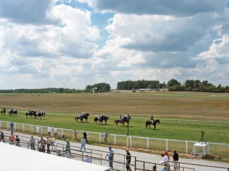 Kentucky Downs Plans Facility Renovations - BloodHorse