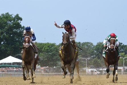 Carina Mia - Horse Profile - BloodHorse