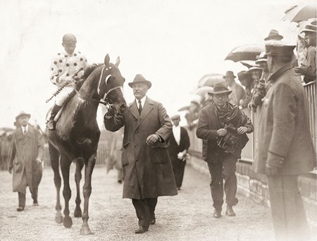 A Look Back at Gallant Fox's Arlington Classic - BloodHorse