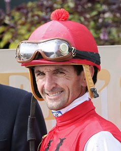 Albarado Fractures Lower Leg, Off J Boys Echo in Derby - BloodHorse