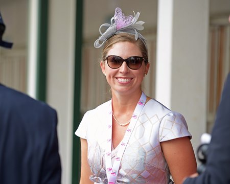 Kentucky Oaks Winner Puts Crow in Spotlight - BloodHorse