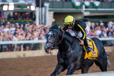 Knicks Go Stuns Breeders' Futurity Field at 70-1 - BloodHorse