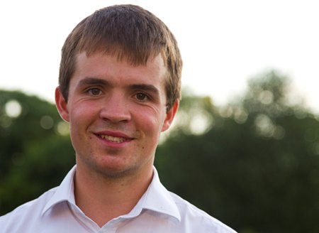 Eddie Linehan Swaps Saddle for Sales - BloodHorse