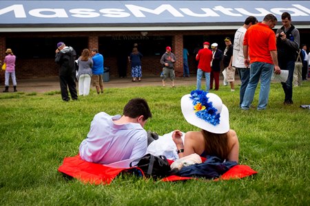 Limited Derby, Oaks Infield-Only Tickets to Go on Sale - BloodHorse