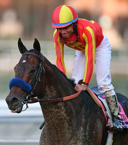 McKinzie Returns vs. Flagstaff in Triple Bend Stakes - BloodHorse