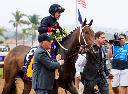 Echo Zulu Records First Breeze of Year at Fair Grounds - TrueNicks.com