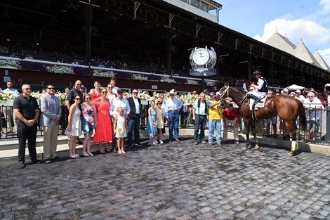 Lukas Helps Holy Cow Stable Climb to New Heights - BloodHorse