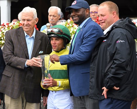Maple Leaf Mel Shines for Parcells on Day for NY-Breds - BloodHorse