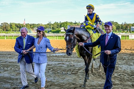 Award-Winning Owners Share Experiences in Conference - BloodHorse