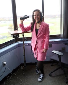 Track Announcer Paquette Ready to Weather Latest Storm - BloodHorse
