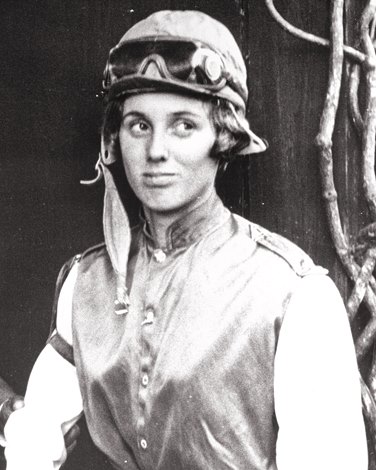 Trailblazing Jockey Crump Dies at Age 77 - BloodHorse
