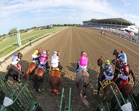 Horse Racing Happy Hour, BloodHorse Preview Haskell Day - BloodHorse